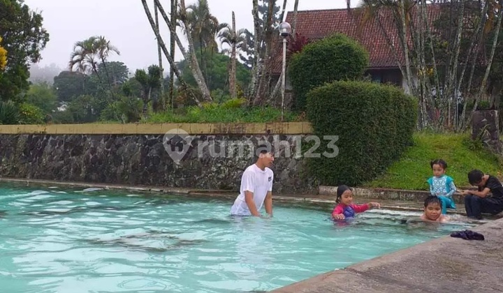 Villa 3 Kamar di Cisarua Ada Kolam Renang | vls206710