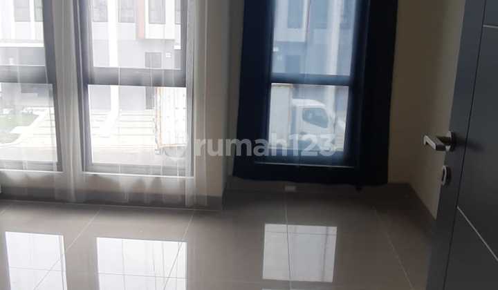 Disewakan Cepat Rumah Rapi 3 Kamar Cluster Baroni Gading Serpong | Rumah123