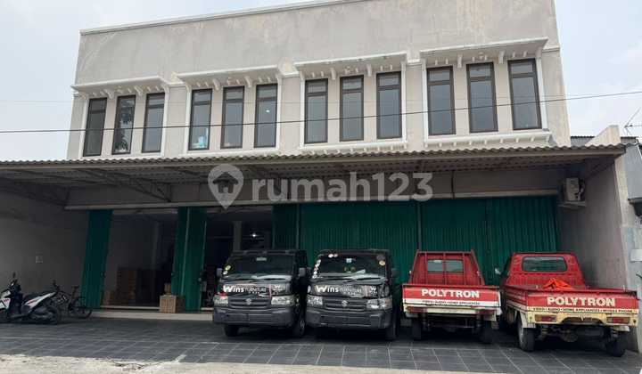 Ruko Gandeng Siap Pakai Strategis di Agus Salim Bekasi Timur | Rumah123