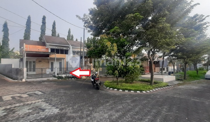Rumah Dijual di Gresik Kota, Gresik | Harga Terbaru 2023