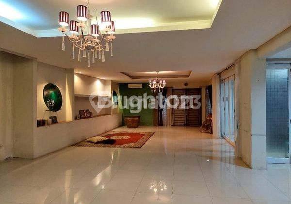 Rumah Strategis Cocok Usaha Wijaya Kebayoran Baru Jaksel | Rumah123