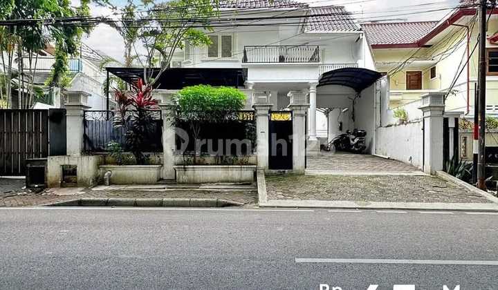 Rumah Dijual di Menteng, Jakarta Pusat | Harga Terbaru 2023
