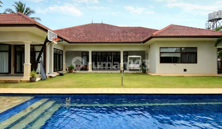 Bangunan 1 Lantai Cocok untuk Orang Tua Tanah Luas Dekat M R T Terawat ...