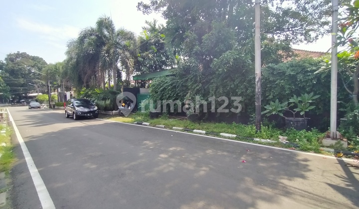 Rumah dengan CCTV Dijual di Menteng Atas, Jakarta Pusat | Terbaru 2023