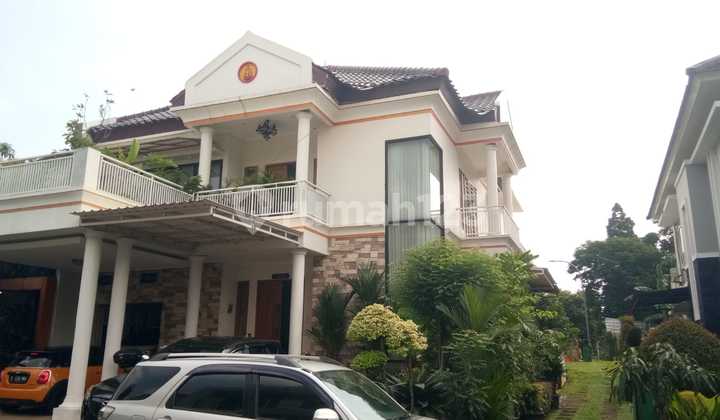 Rumah dengan Kolam Renang Dijual di Bsd Pavillion Residence, Tangerang ...