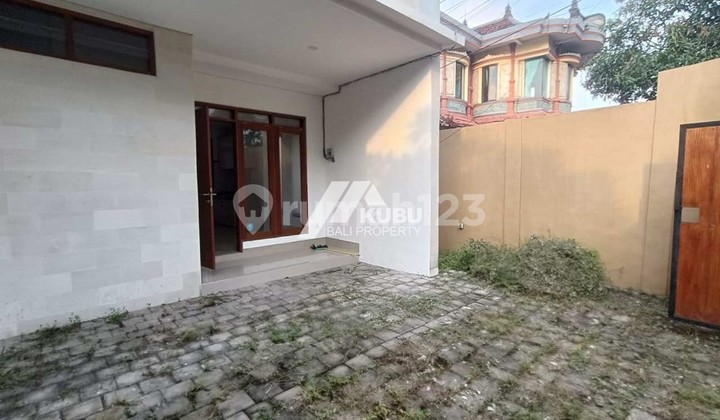 Kbp1510 Simple Minimalist House In A Quiet Complex Area. | Rumah123