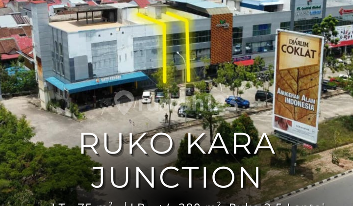 3.5-STORY SHOPHOUSE WITH ROOFTOP AND BASEMENT IN BATAM CENTER! | Rumah123