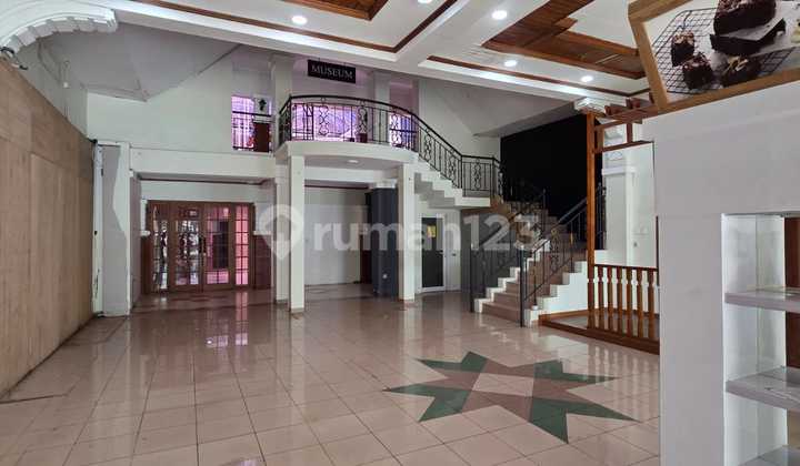 Ruang Usaha Strategis di Mainroad Riau, Cocok untuk Kantor, Bank Dll ...