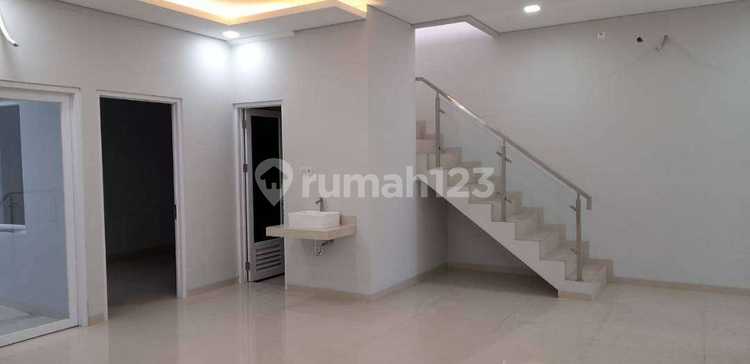 Rumah dijual di Pulomas | rumah123.com