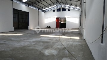 Gudang Rapi Siap Pakai | Rumah123.com