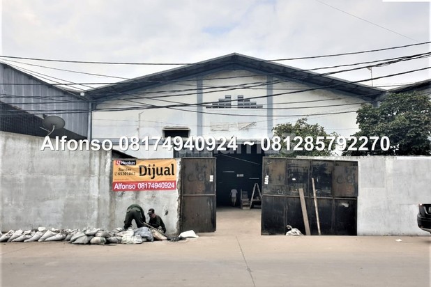 Pergudangan 8 Dadap - oleh Clesia Mar