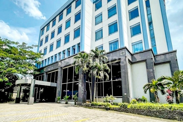 Gedung di Lokasi Strategis Tb. Simatupang - oleh