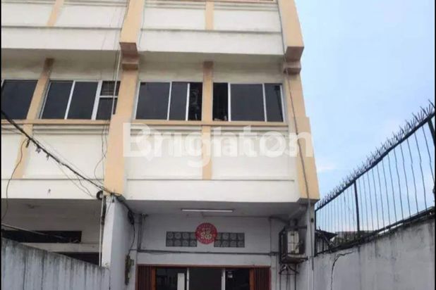 RUKO TINGKAT COCOK UNTUK SEGALA JENIS USAHA.LOKASI PREMIUM DEKAT PUSAT ...