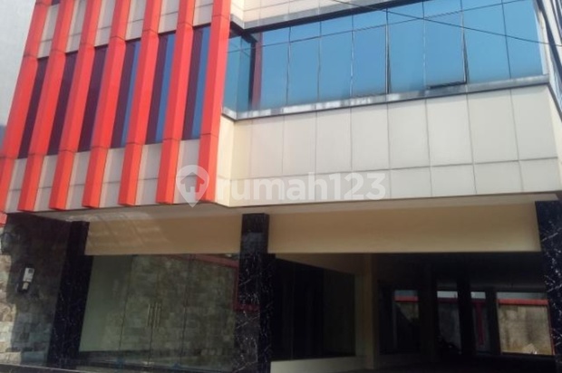 Gedung baru cocok utk kampus hotel dan kantor di cikini menteng jakpus ...