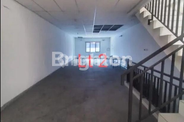 Ruko 3 Lantai di Ratu Kemuning Taman Ratu Duri Kepa, Kebon Jeruk ...