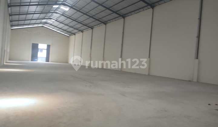Gudang 99 Salembaran Raya rapih dan letak strategis dan akses kontainer ...