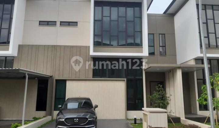 Rumah dengan Kolam Renang Disewa di Cakung, Jakarta Timur | Terbaru 2023