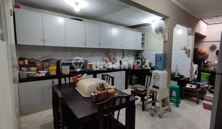 Rumah dengan Taman Dijual di Batu Ceper, Tangerang | Terbaru 2023